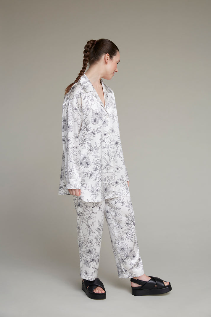 Linear Flower Printed Loungewear Set In Silk Satin – Serlet